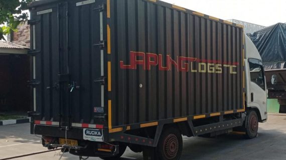 Jasa Pengiriman Barang Menggunakan Armada CDD Box - Japung Logistic